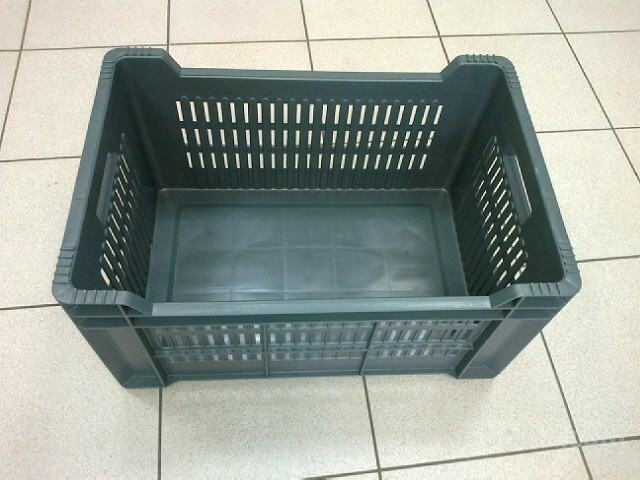 Plasticni zaboj