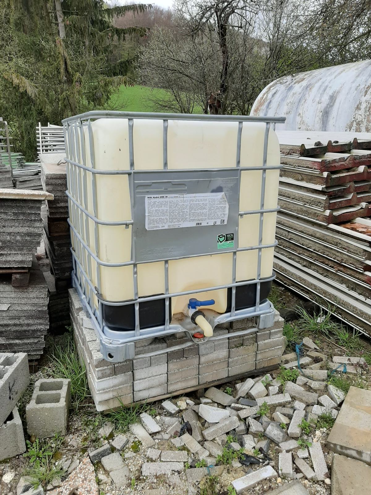 Pvc cisterna 1000litrov
