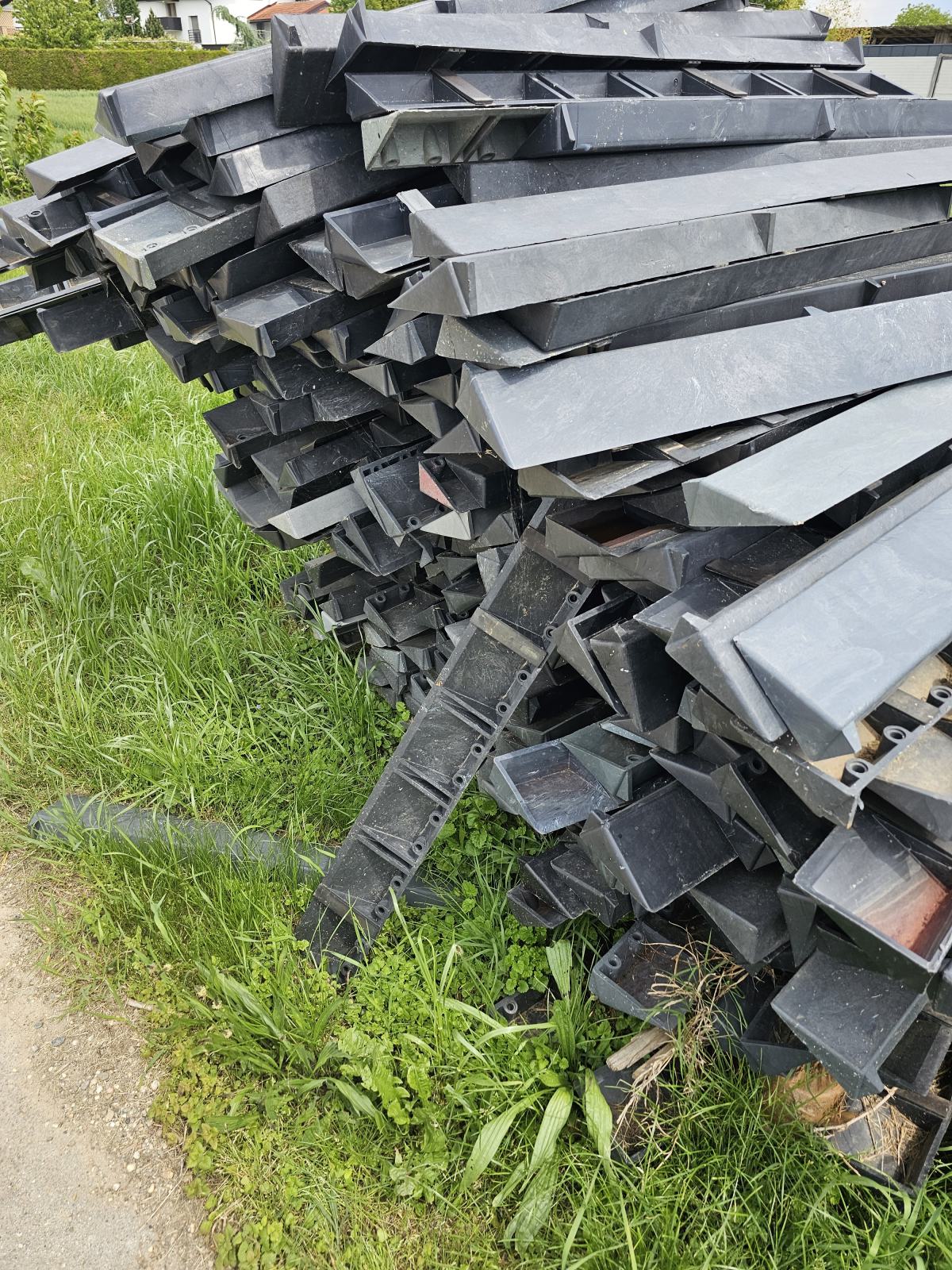 podarim plastične kajle