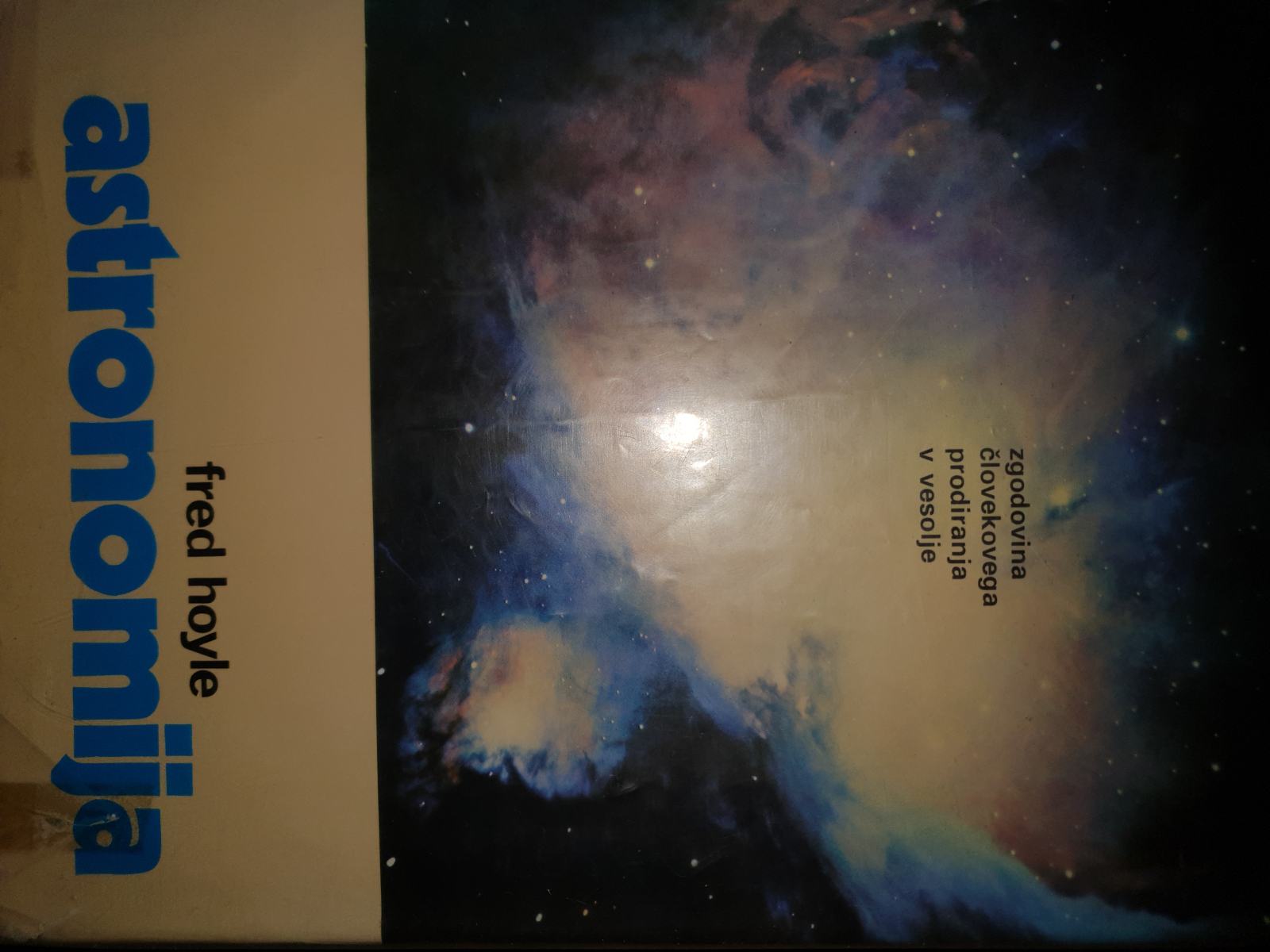 ASTRONOMIJA-FRED HOYLE