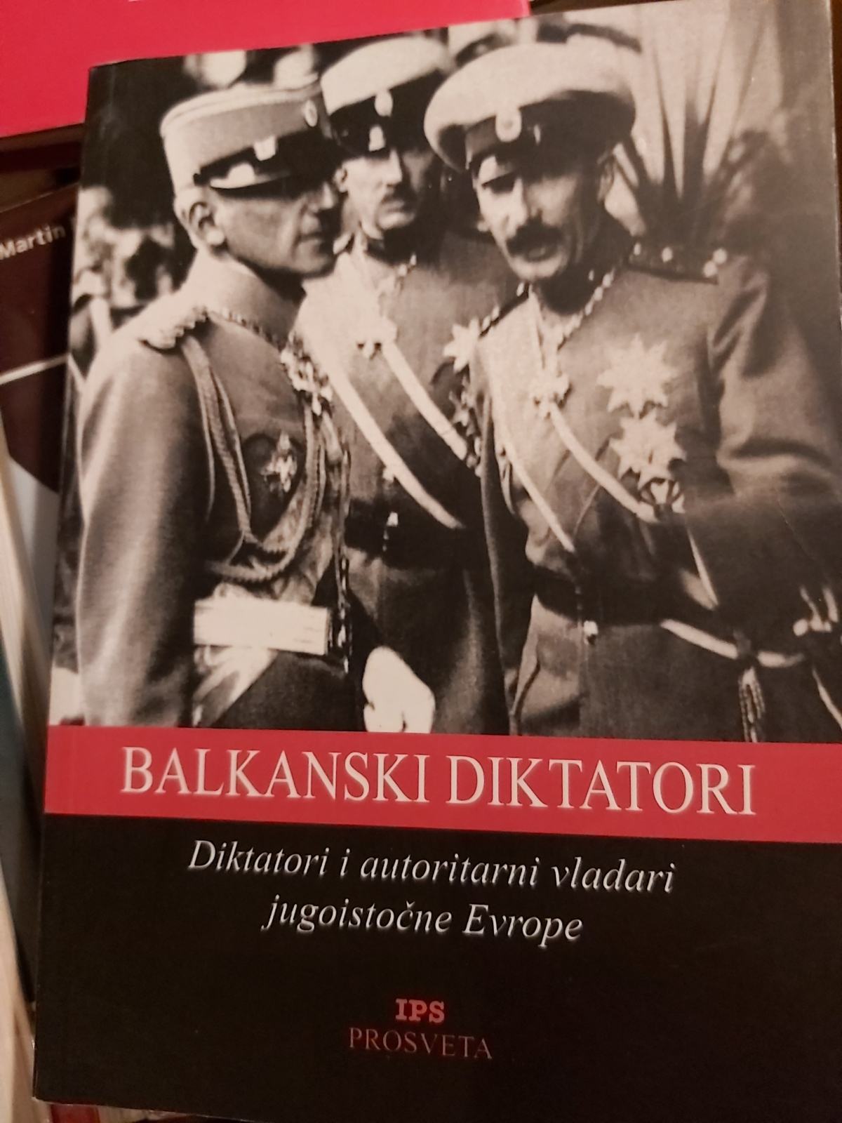BALKANSKI DIKTATORI V SRBOHRVAŠČINI