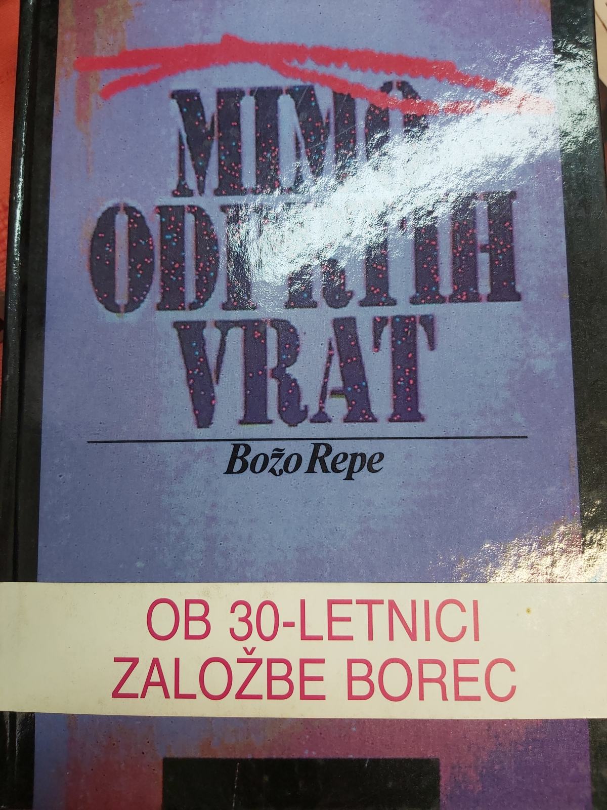 BOŽO REPE MIMO ODPRTIH VRAT