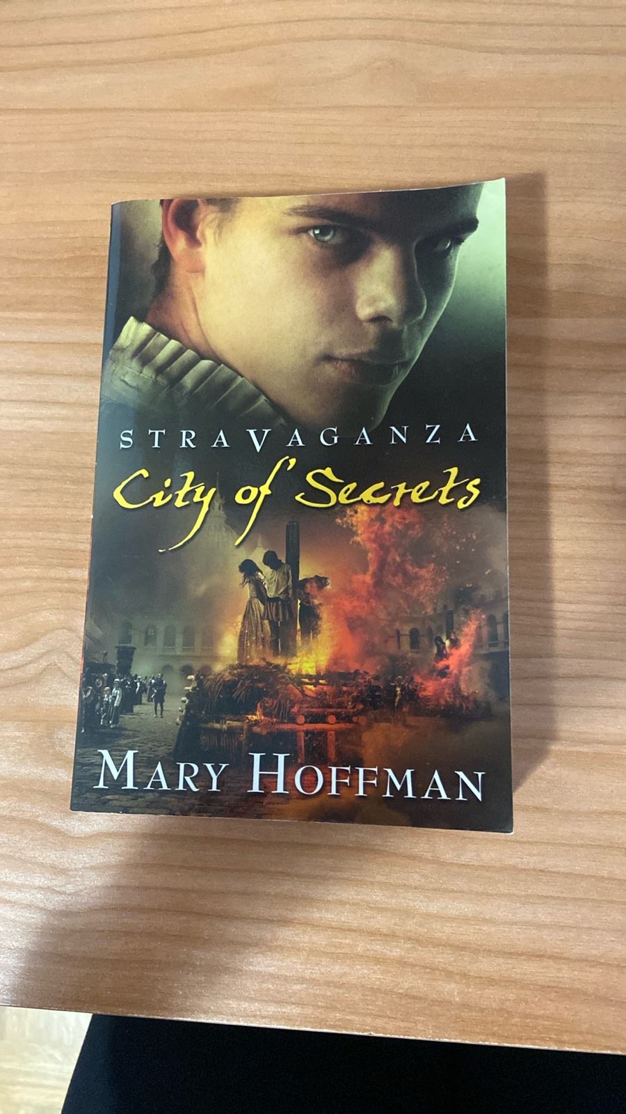 City of secrets, Mary Hoffman