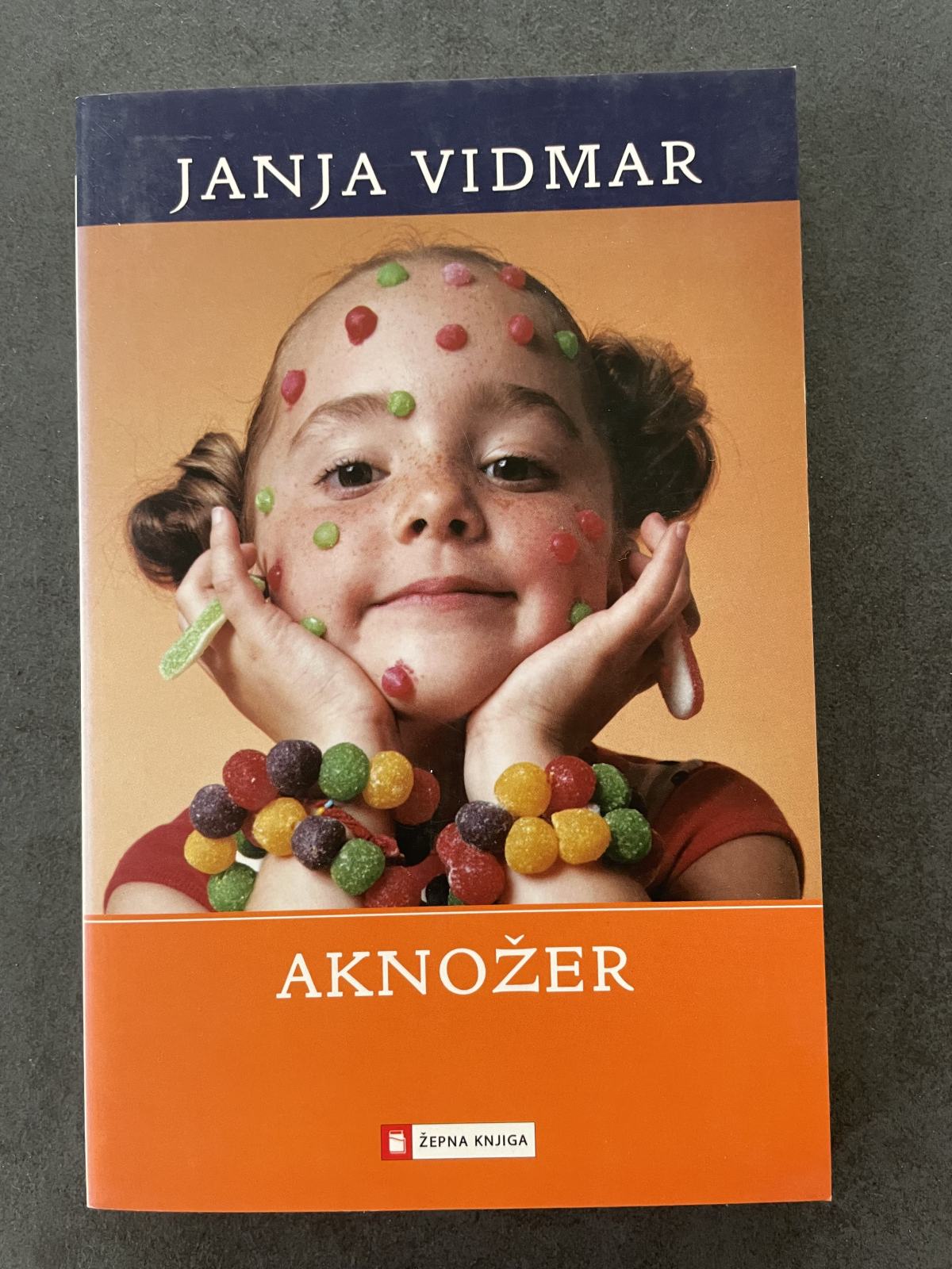 Janja Vidmar: Aknožer