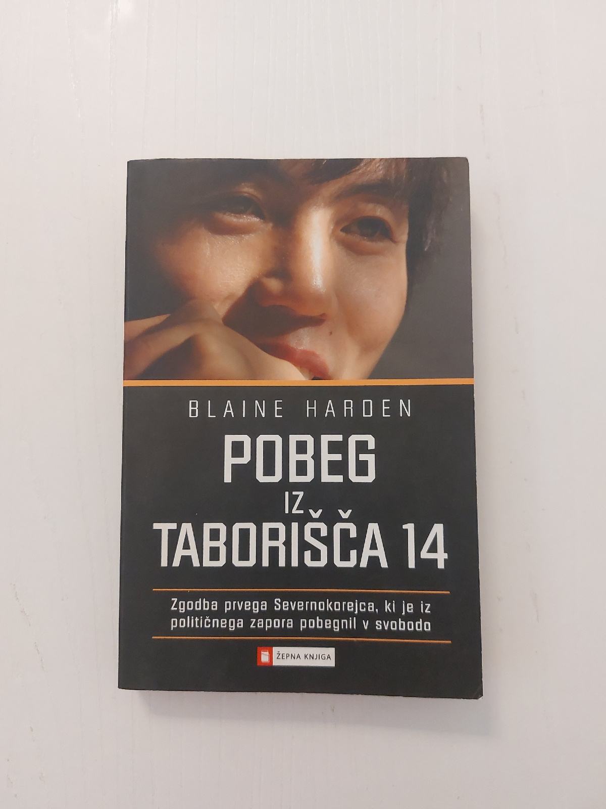 KNJIGA Pobeg iz taborišča 14