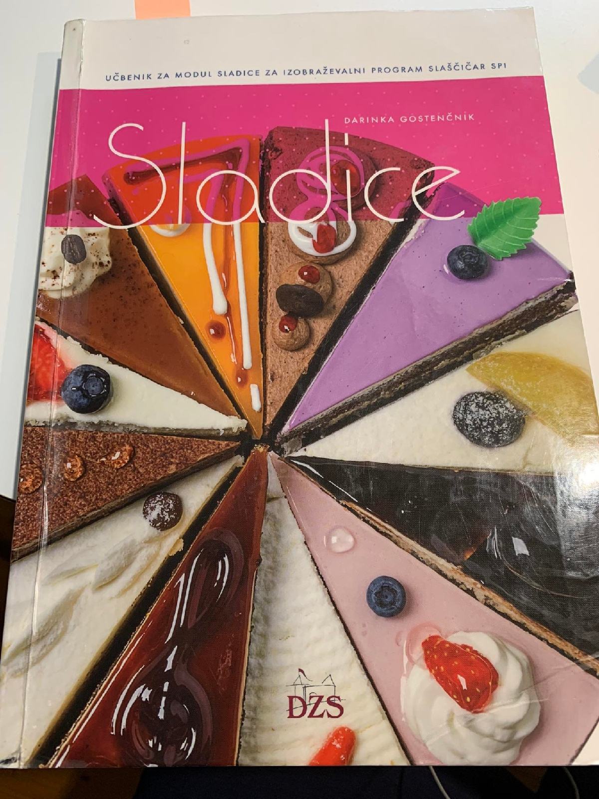 knjiga Sladice Darinka Gostenčnik