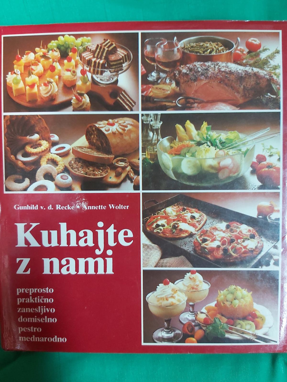 KUHAJTE Z NAMI