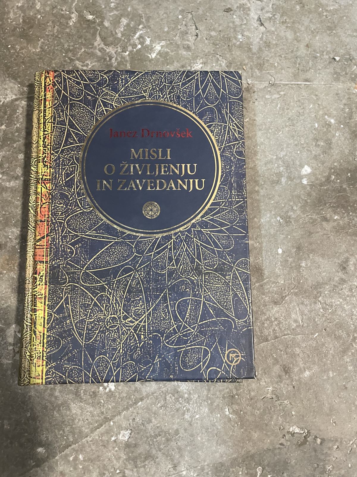 Misli o življenju in zavedanju