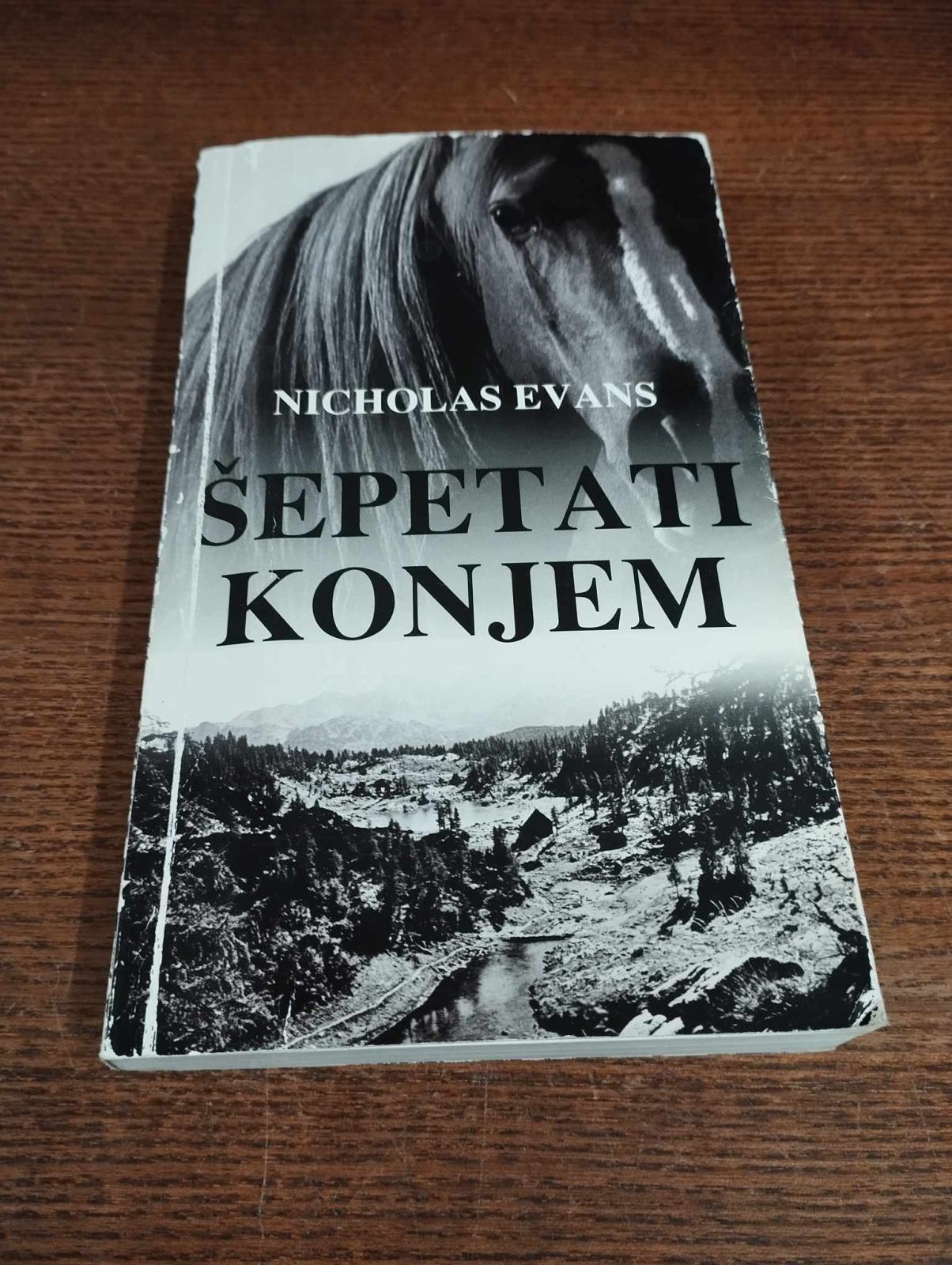 NICHOLAS EVANS ŠEPETATI KONJEM