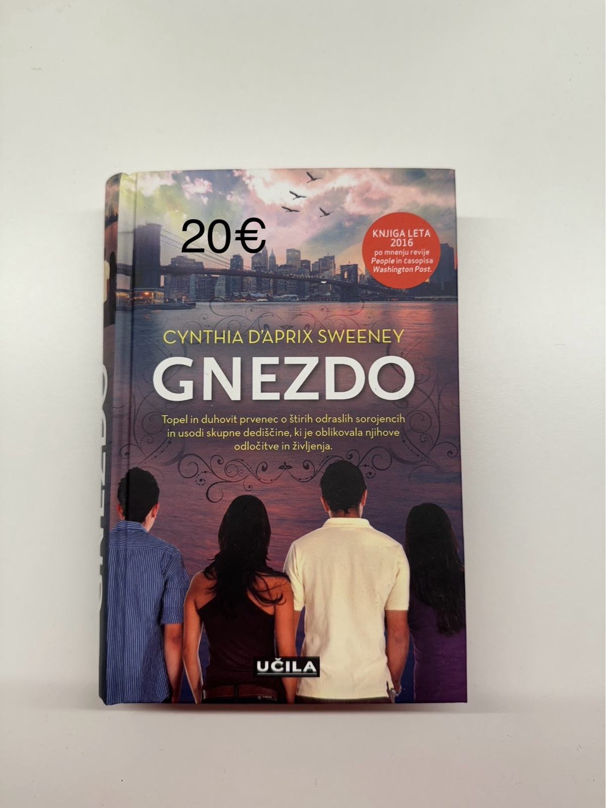 Prodam knjigo Gnezdo