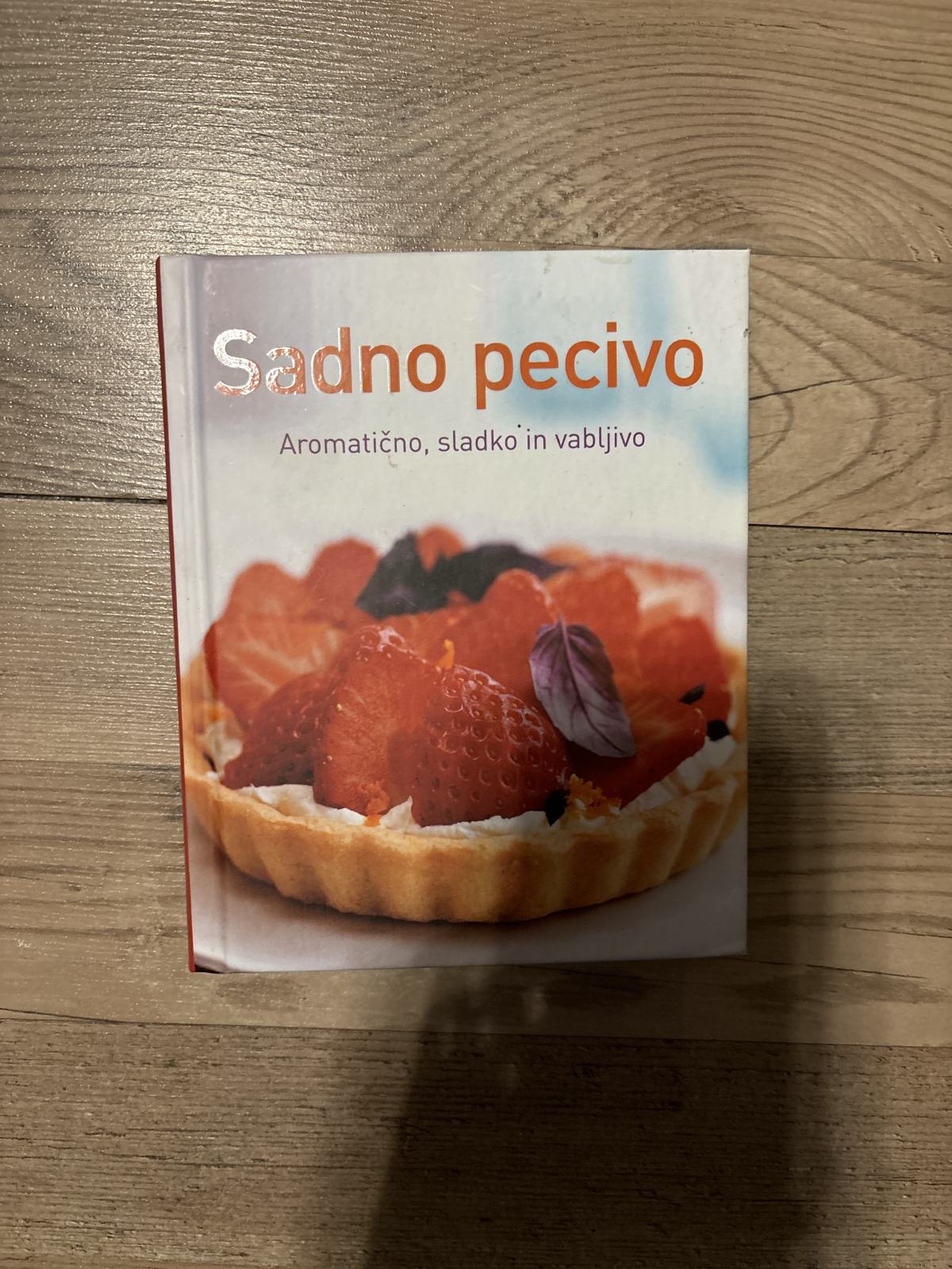 Sadno pecivo