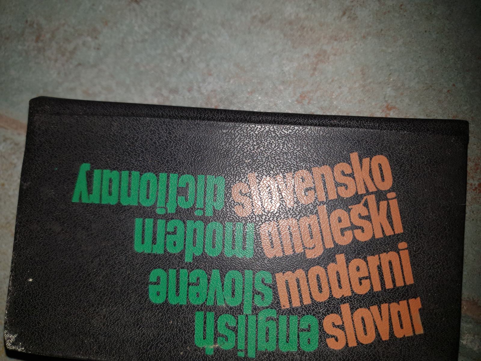 SLOVENSKO ANGLEŠKI SLOVAR