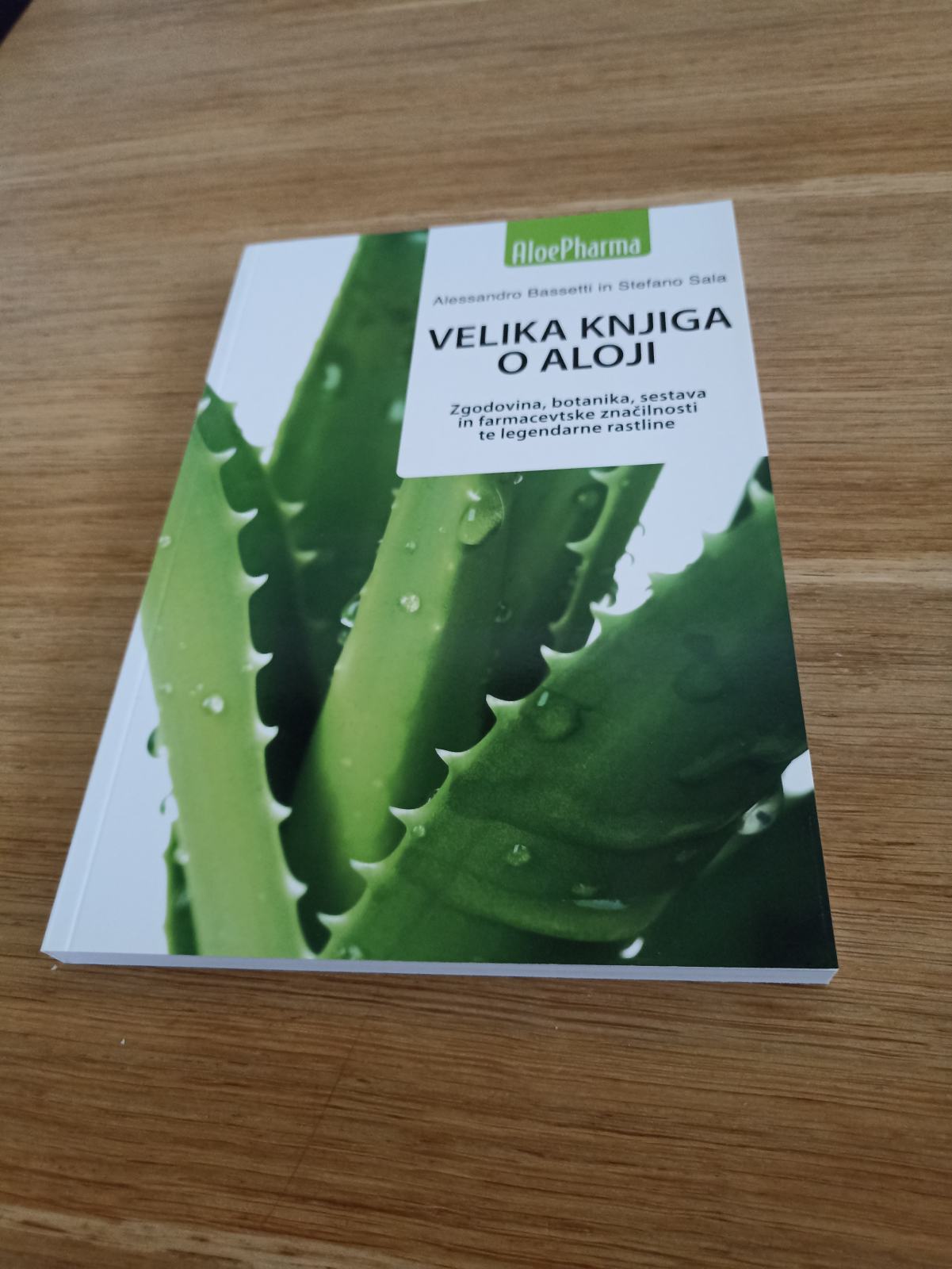 VELIKA KNJIGA O ALOJI