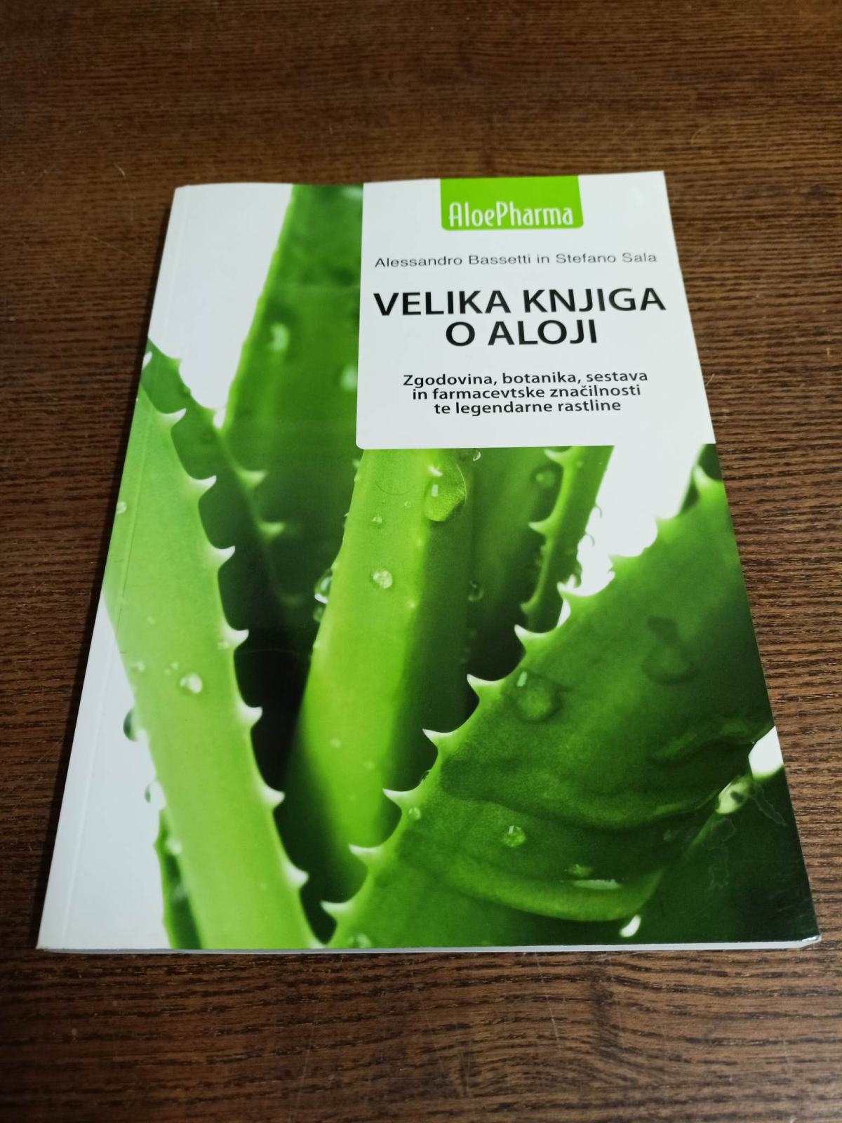 VELIKA KNJIGA O ALOJI