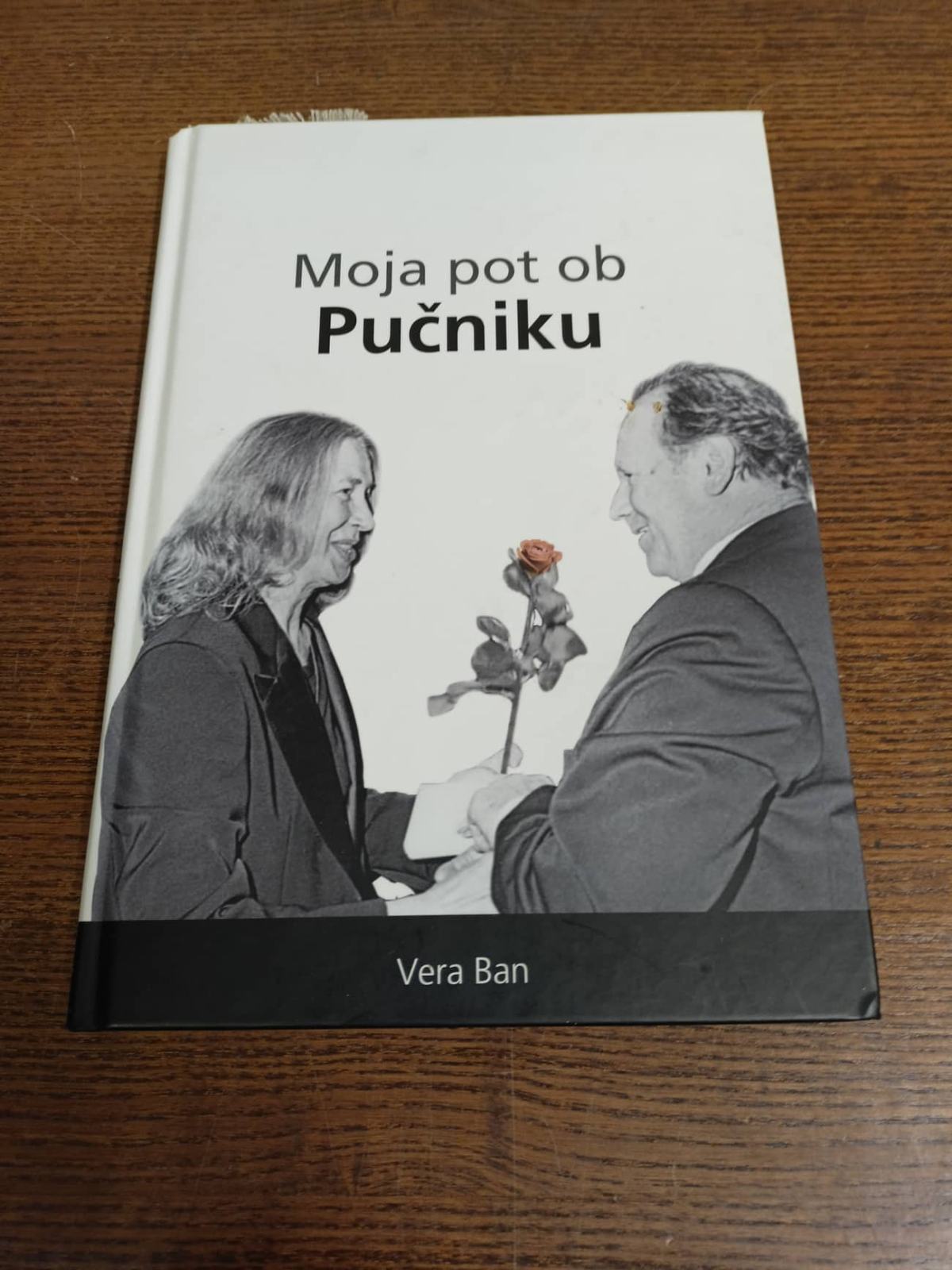 VERA BAN MOJA POT OB PUČNIKU