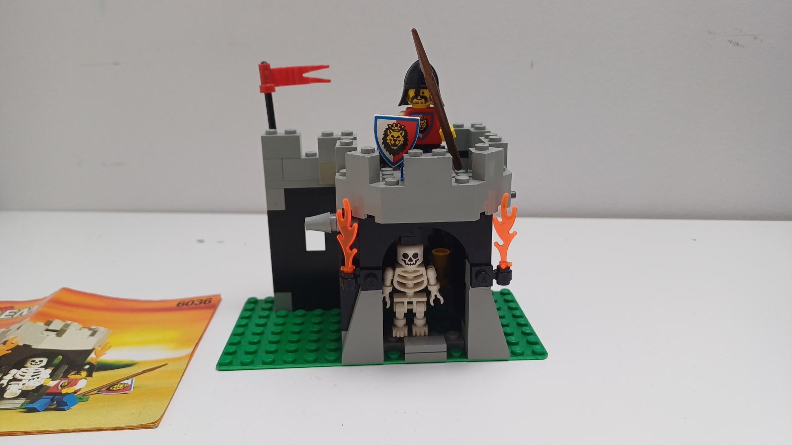 6036 Lego System 1995 Skeleton Surprise