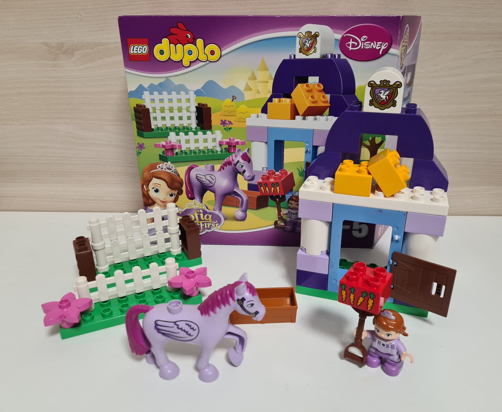 Duplo 10594 Sofias Royal Stable (Sofiin kraljevi hlev)