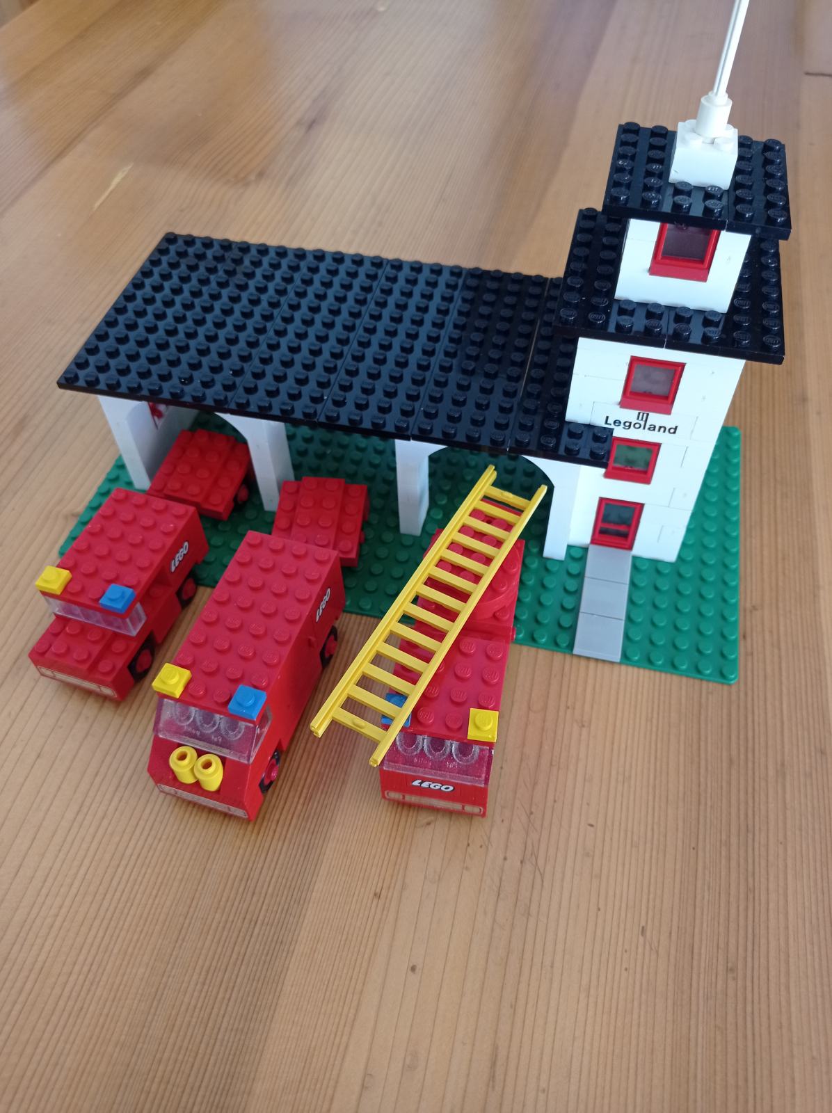 Lego 357 gasilska postaja l.1973