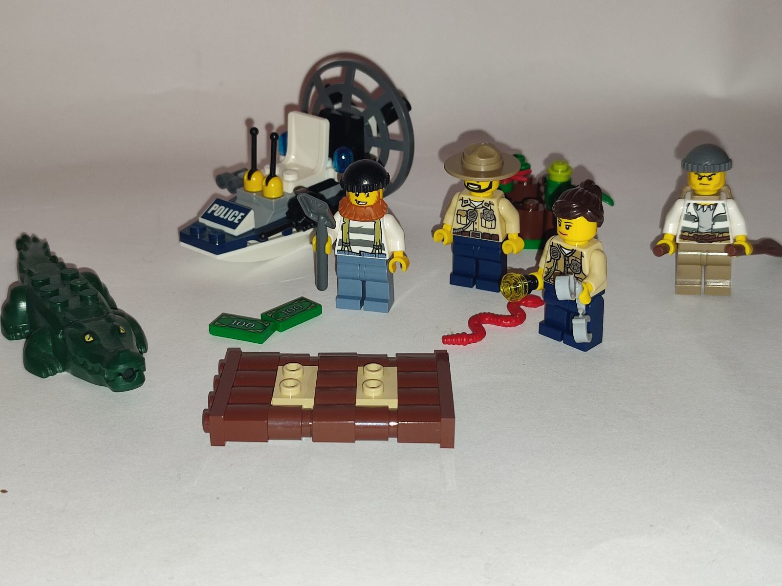 LEGO 60066 Swamp Police Starter Set (2015)