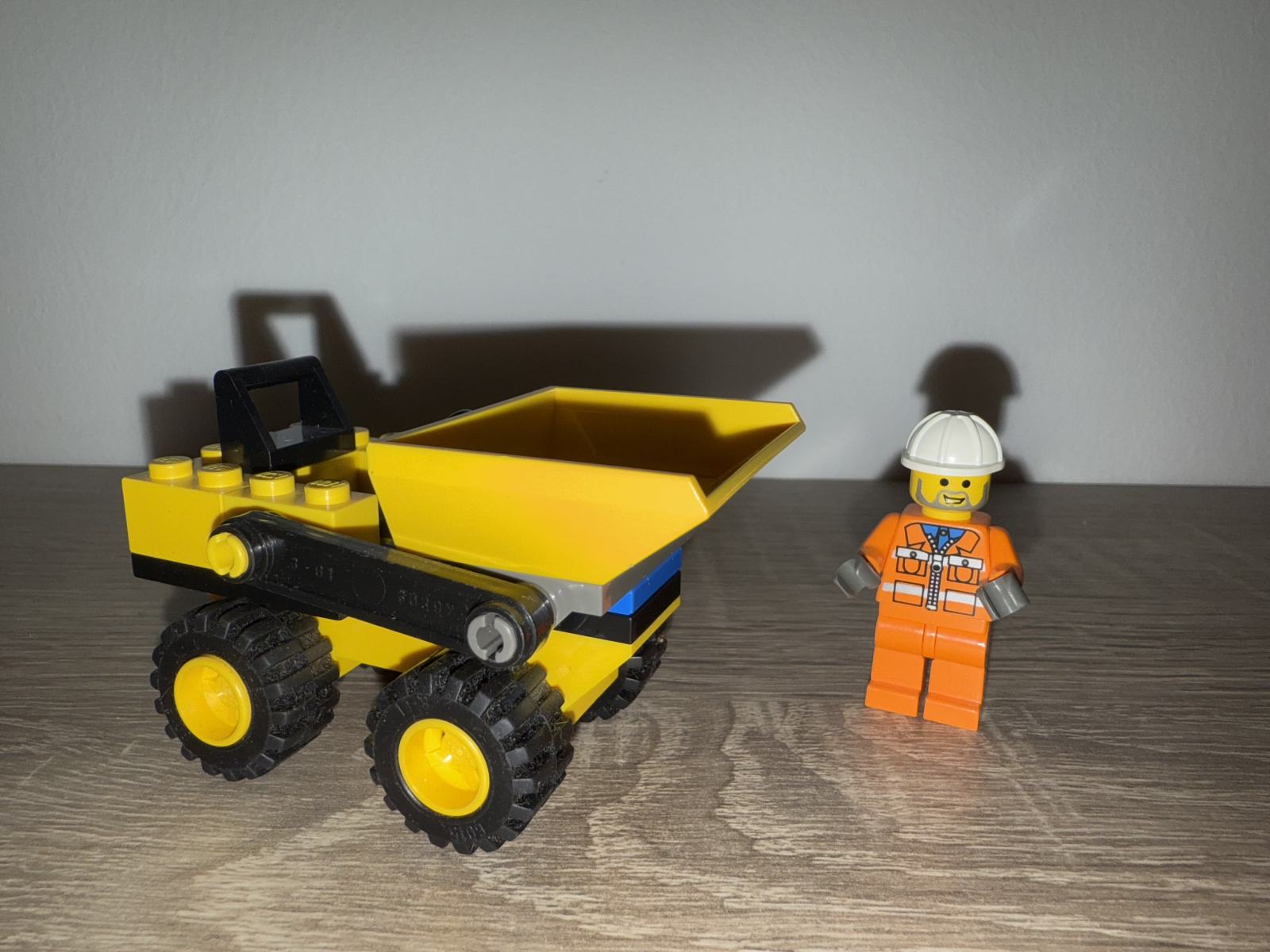 LEGO 6470 Mini Dump Truck (2000)