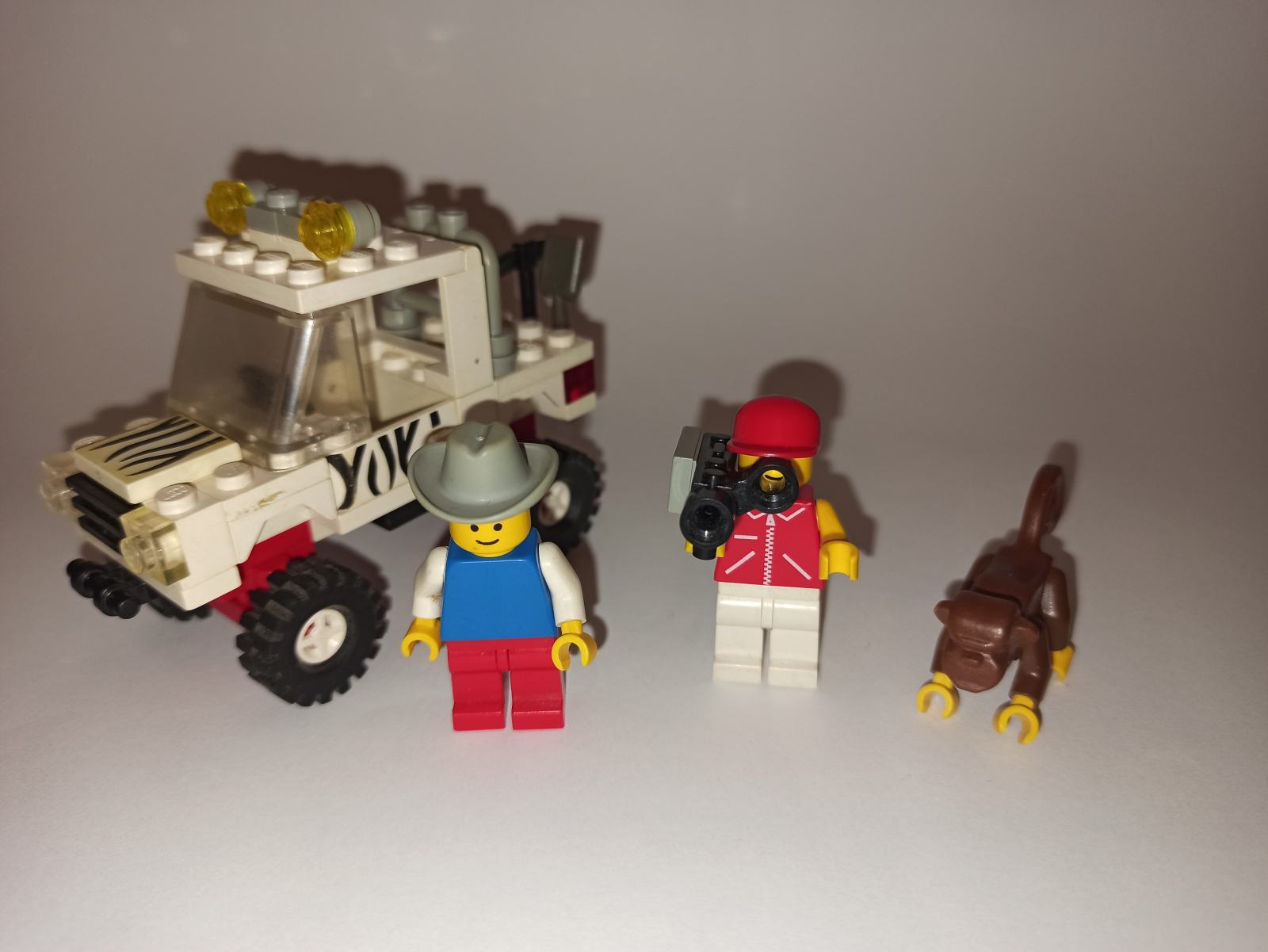 LEGO 6672 Safari Off-Road Vehicle (1990)