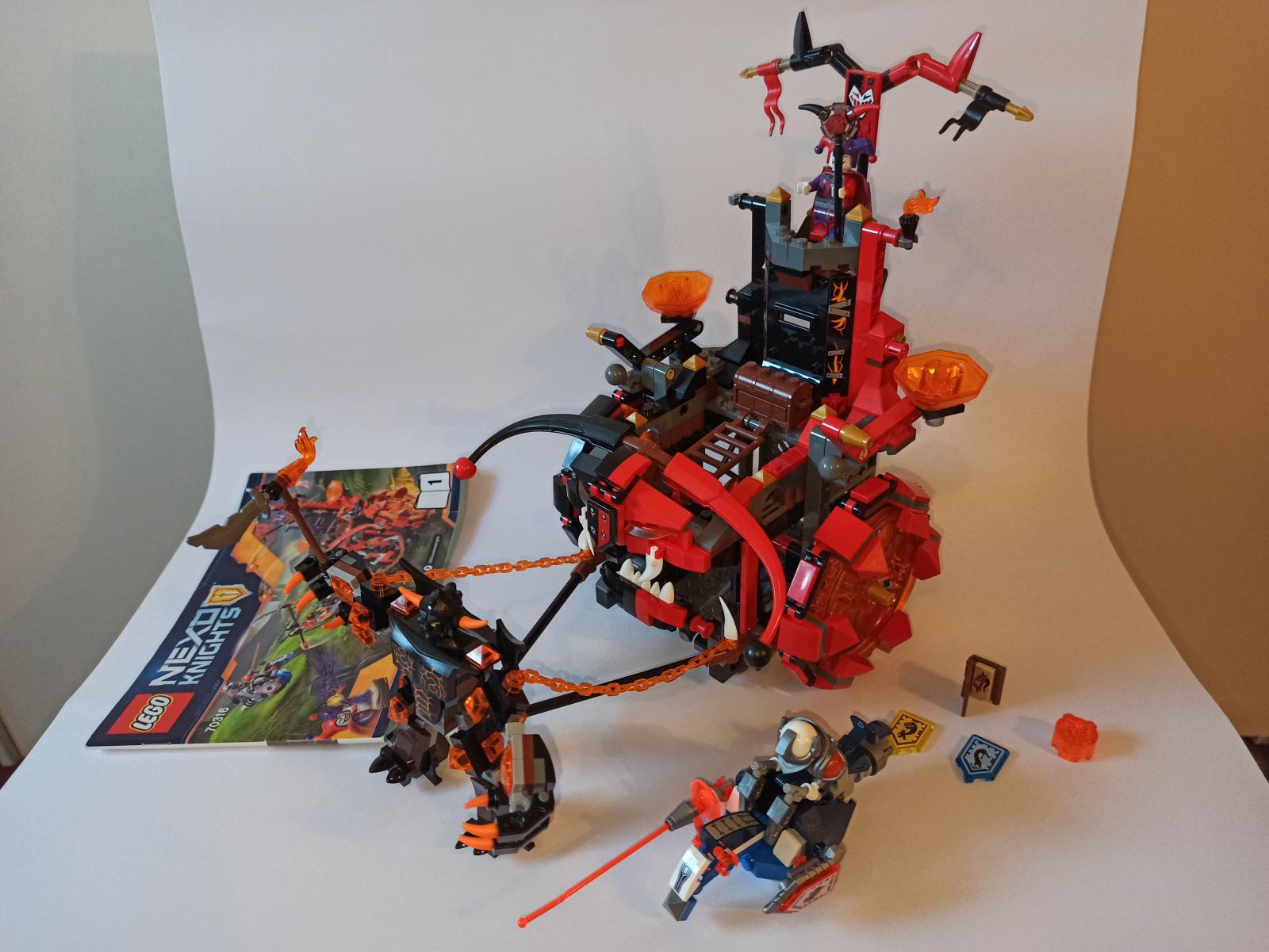 LEGO 70316 Jestros Evil Mobile (2016)
