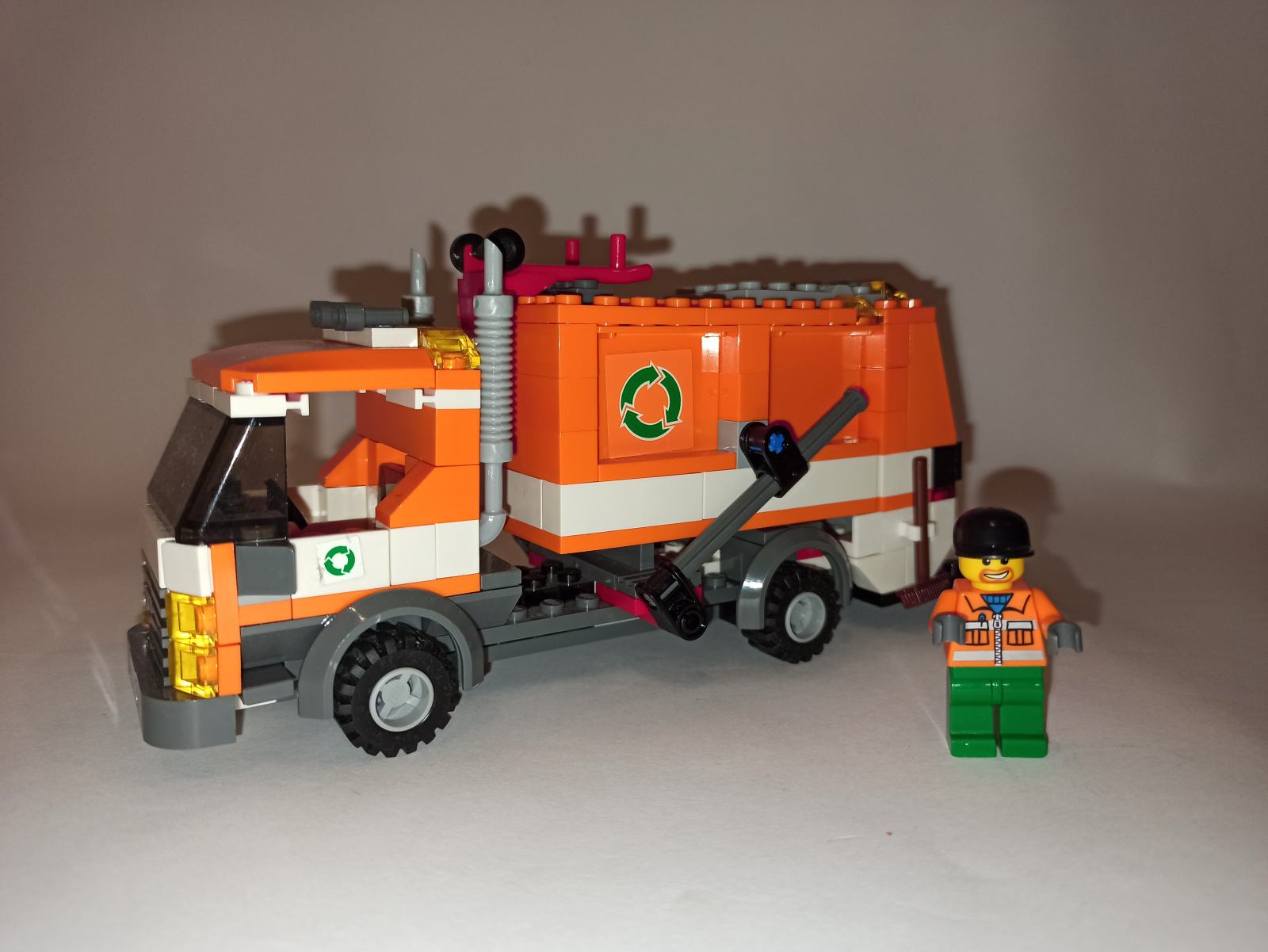 LEGO 7991 Recycle Truck (2007)