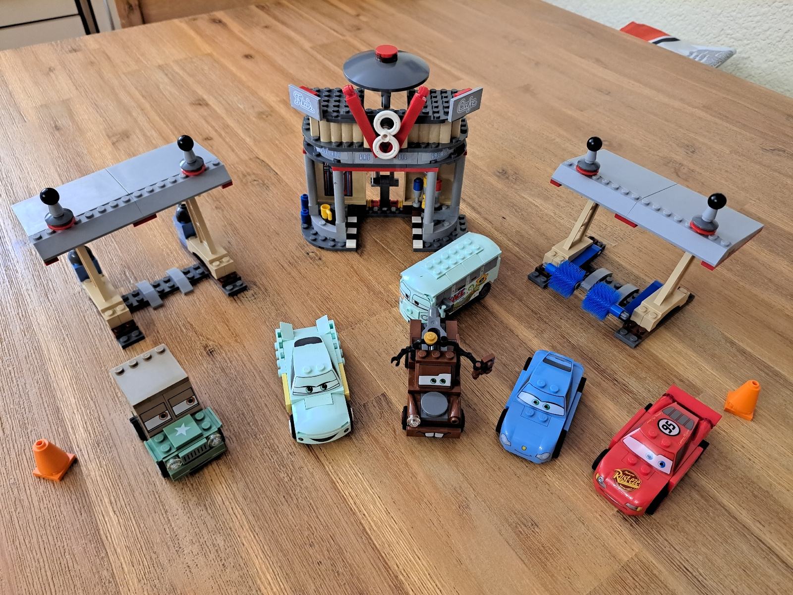 LEGO CARS 2 kavarna z avtomobili - 8487