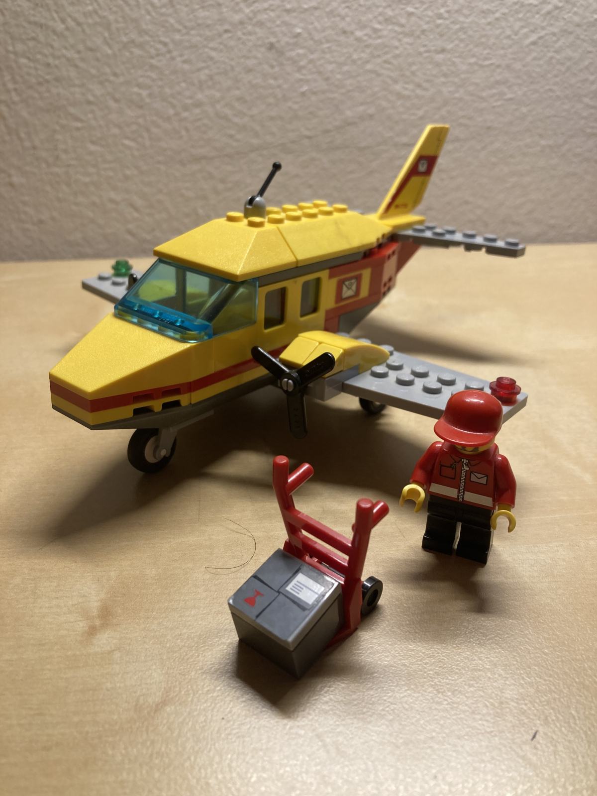 Lego City poštarsko letalo set 7732