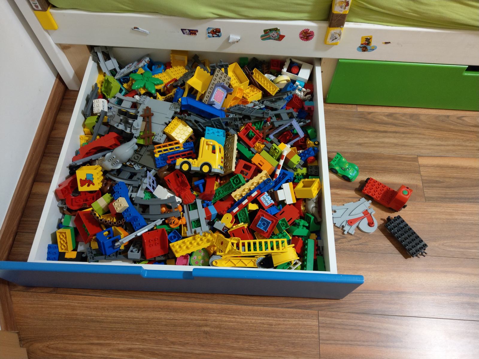 Lego duplo kocke + vlakec + železnica