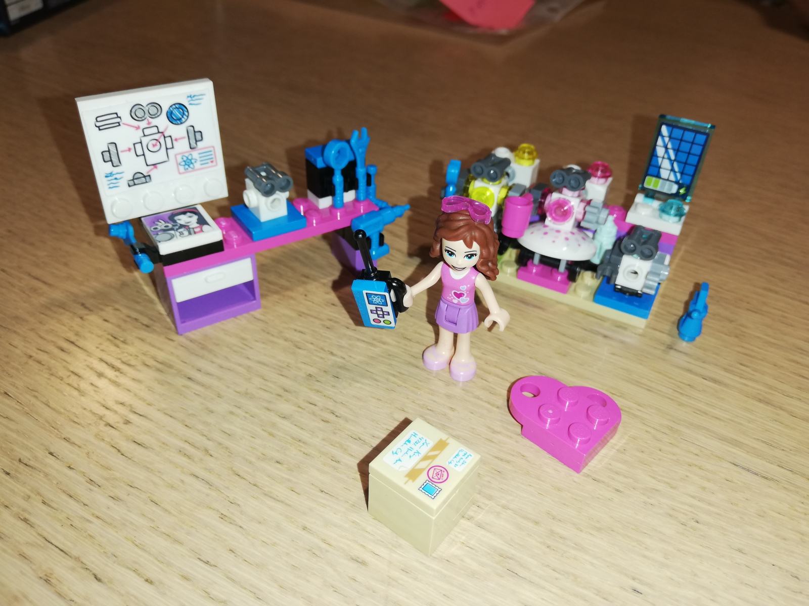 LEGO Friends 41307 Olivijin ustvarjalni laboratorij