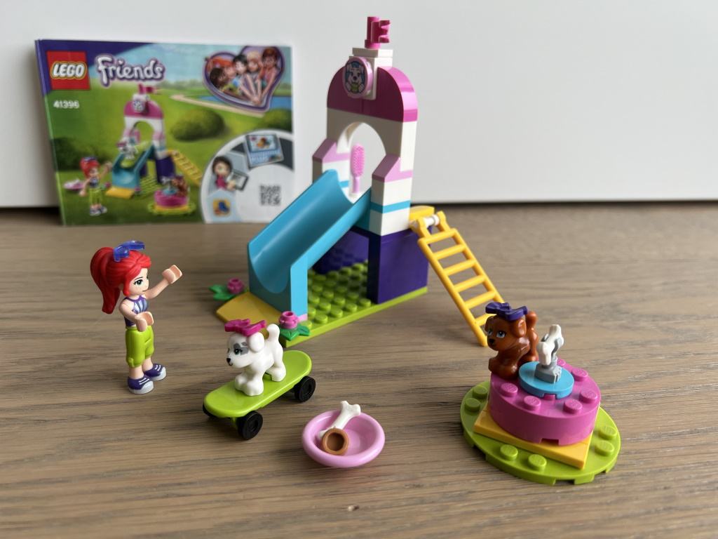 LEGO Friends 41396 Igrišče za kužke