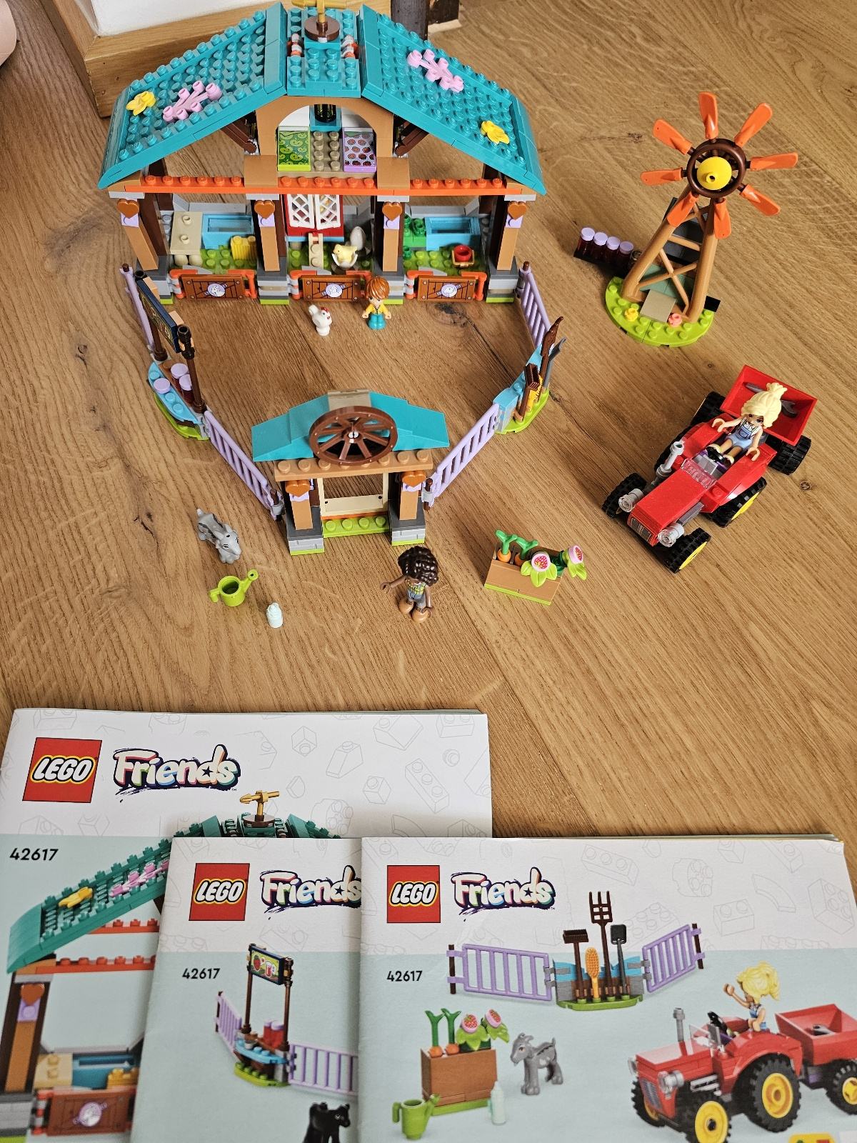 Lego Friends 42617 - Zatočišče za delovne živali