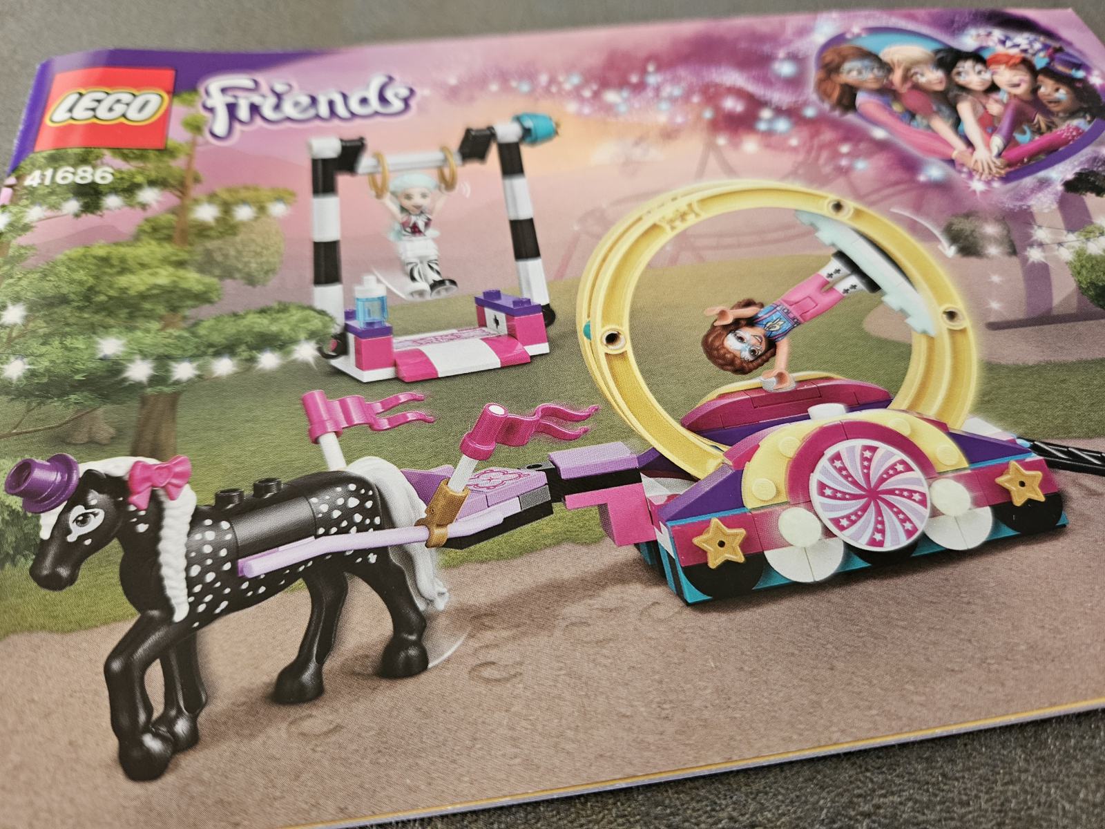 LEGO Friends Čarobne akrobacije 41686
