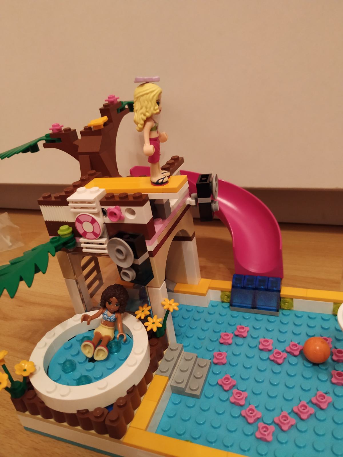 Lego friends Heartlake city pool 41008
