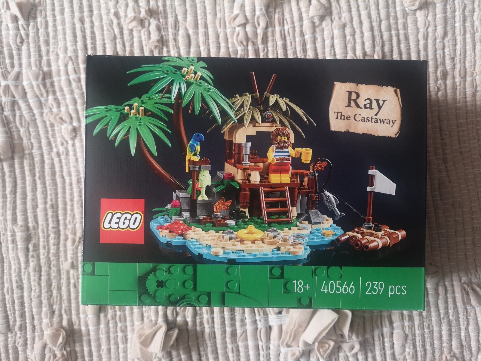 LEGO GWP 40566 Ray The Castaway