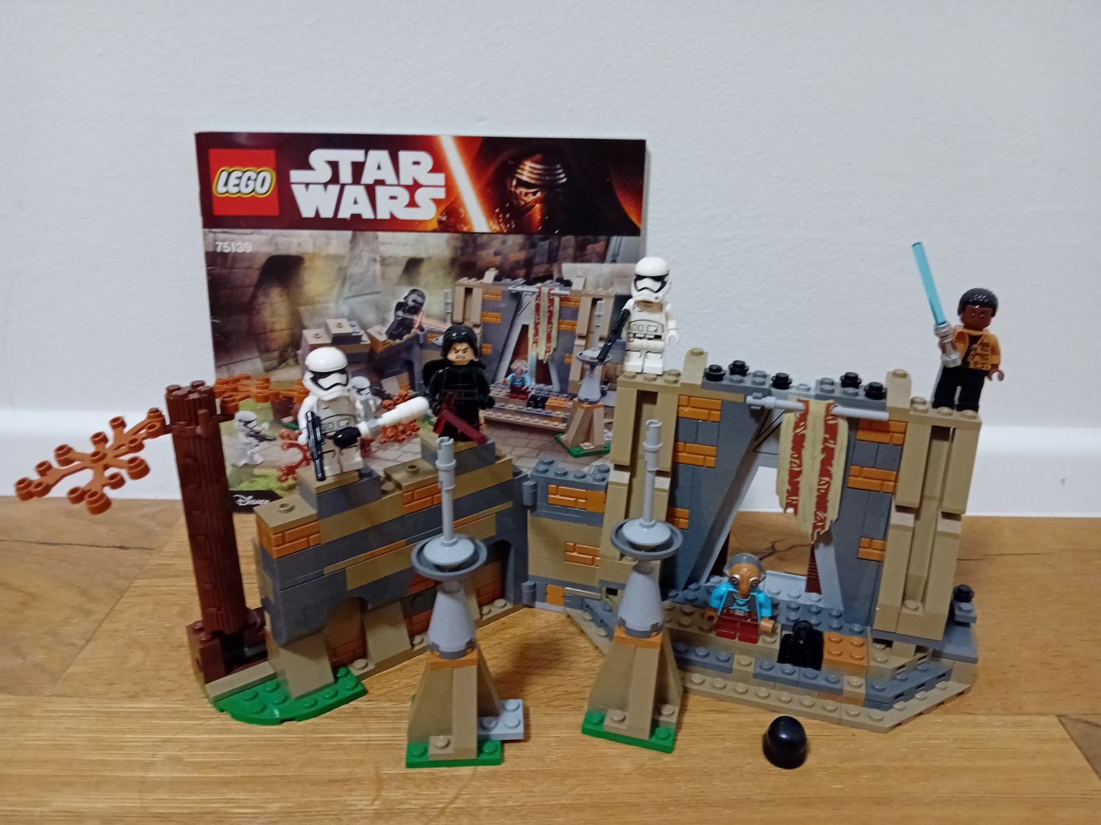 Lego kocke Star Wars 75139 Battle on Takodana