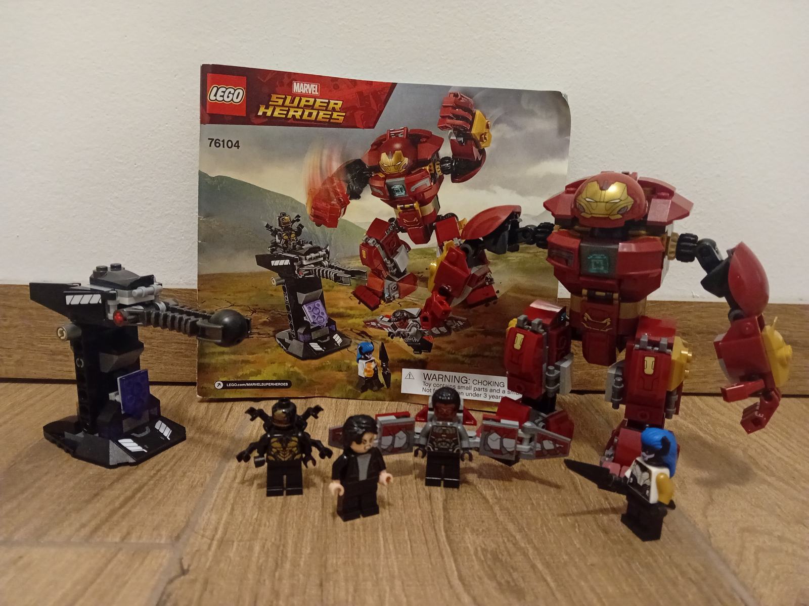 Lego kocke Super Heroes 76104 The Hulkbuster Smash-Up