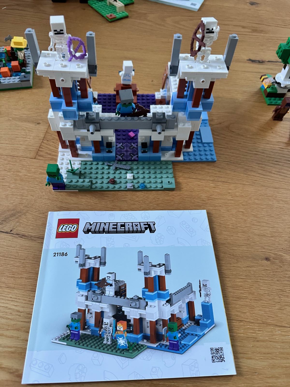 LEGO Minecraft 21186 ledeni grad