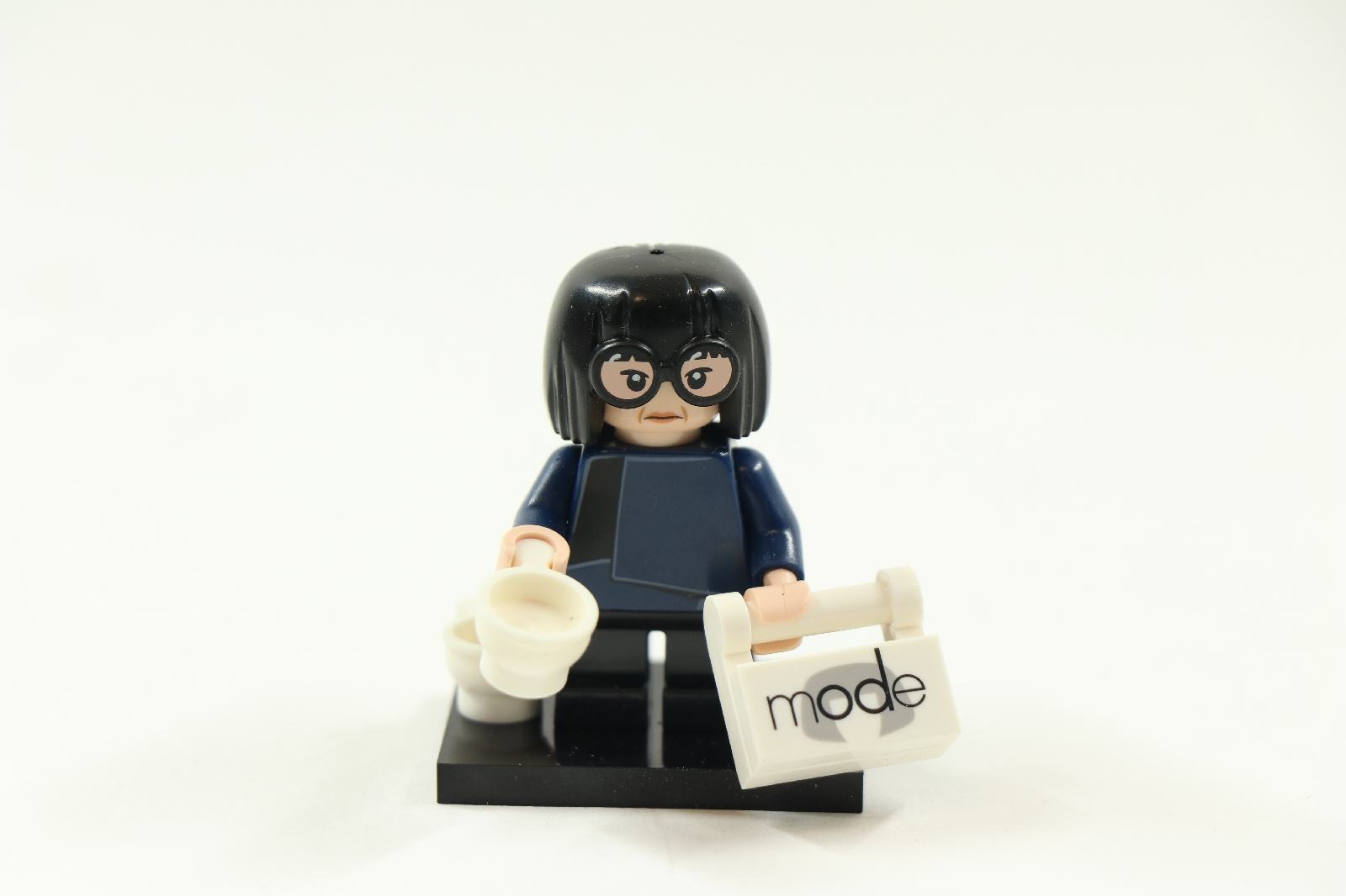 Lego Minifigures: Edna