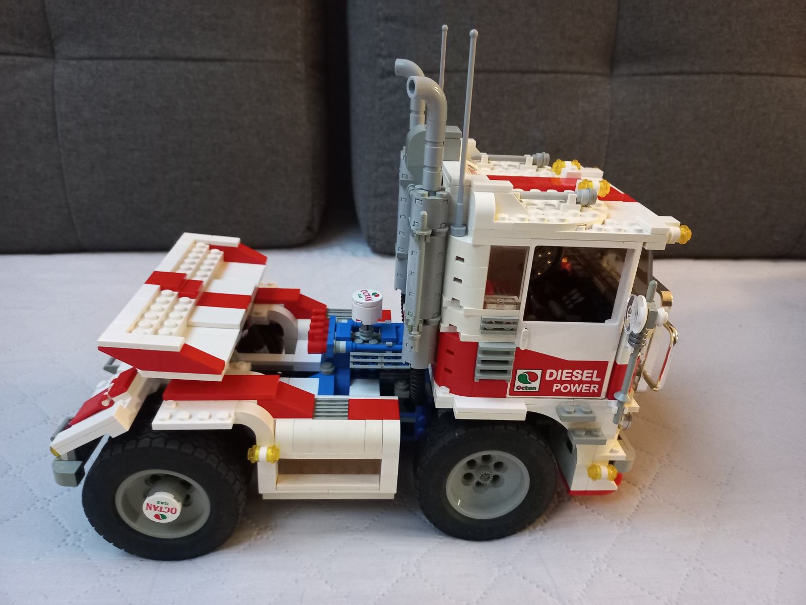 LEGO MODEL TEAM 5563 RACING TRUCK