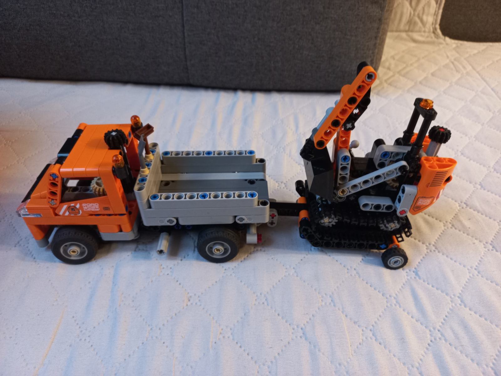 LEGO TECHNIC 42060 CESTNA EKIPA