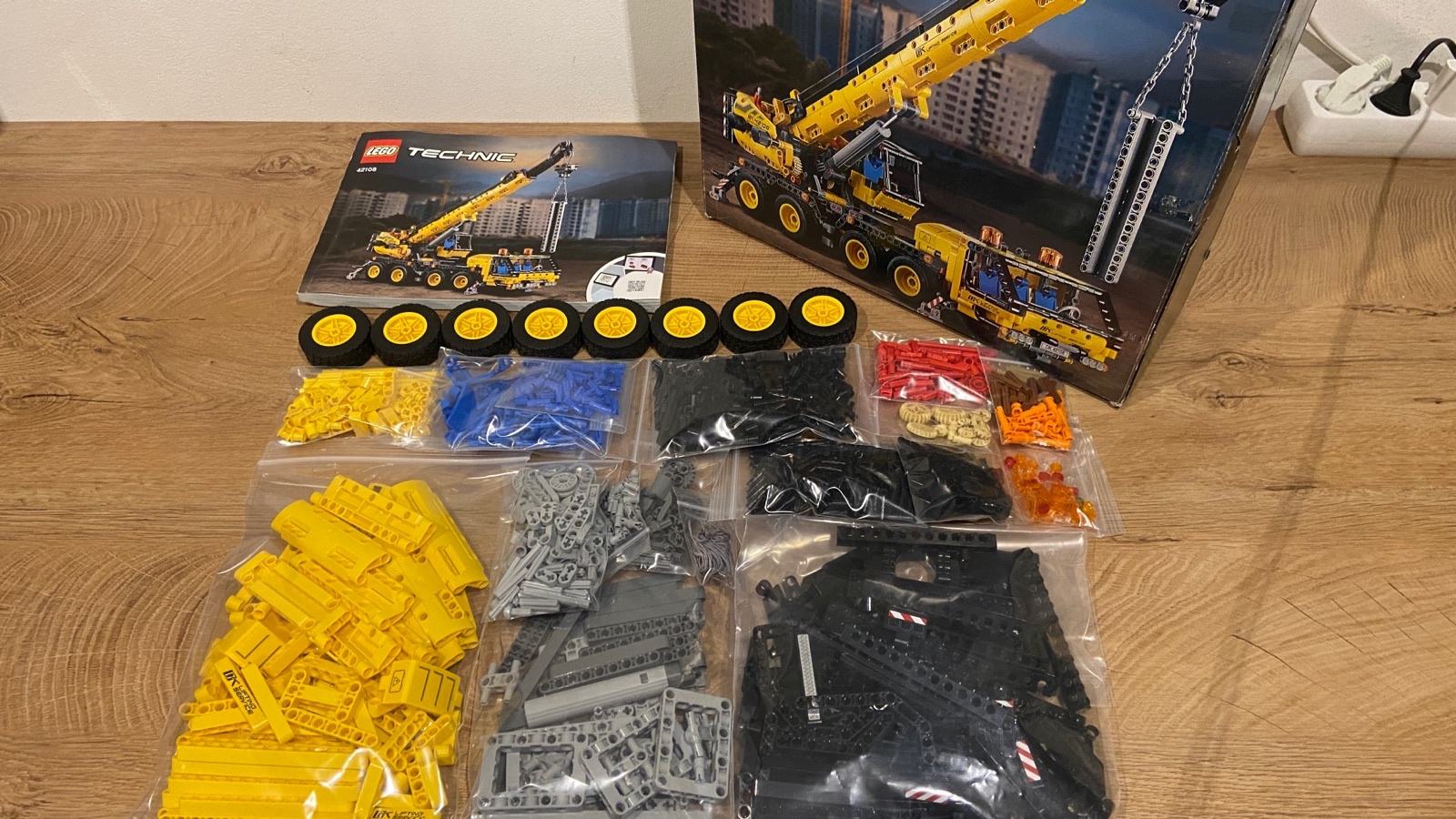Lego Technic 42108 Mobile Crane