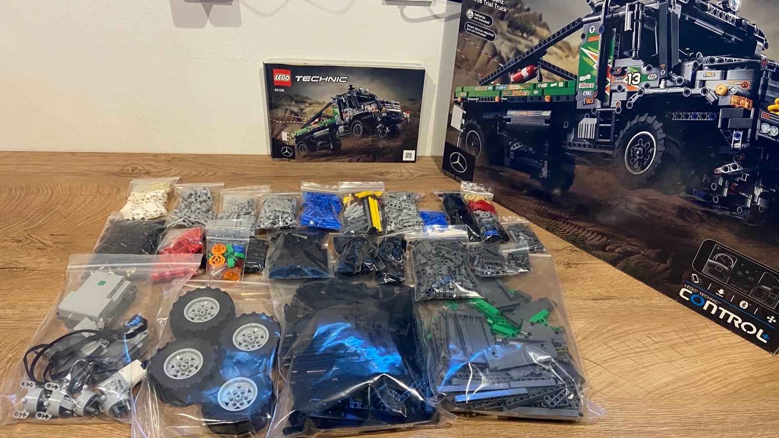 Lego Technic 42129 4x4 Mercedes-Benz Zetros Trial Truck