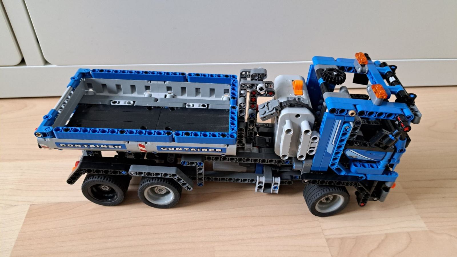 LEGO Technic 8052 Container Truck (8052)