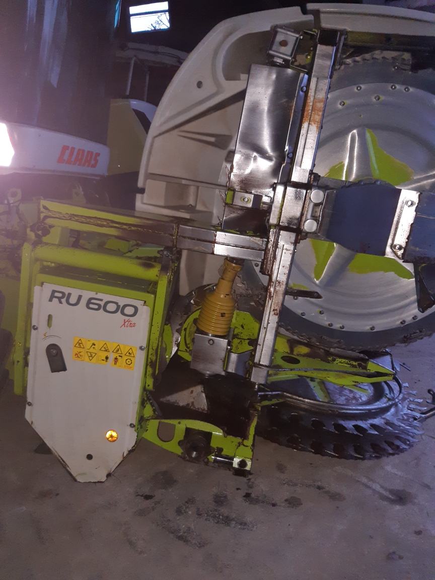 Claas ru 600