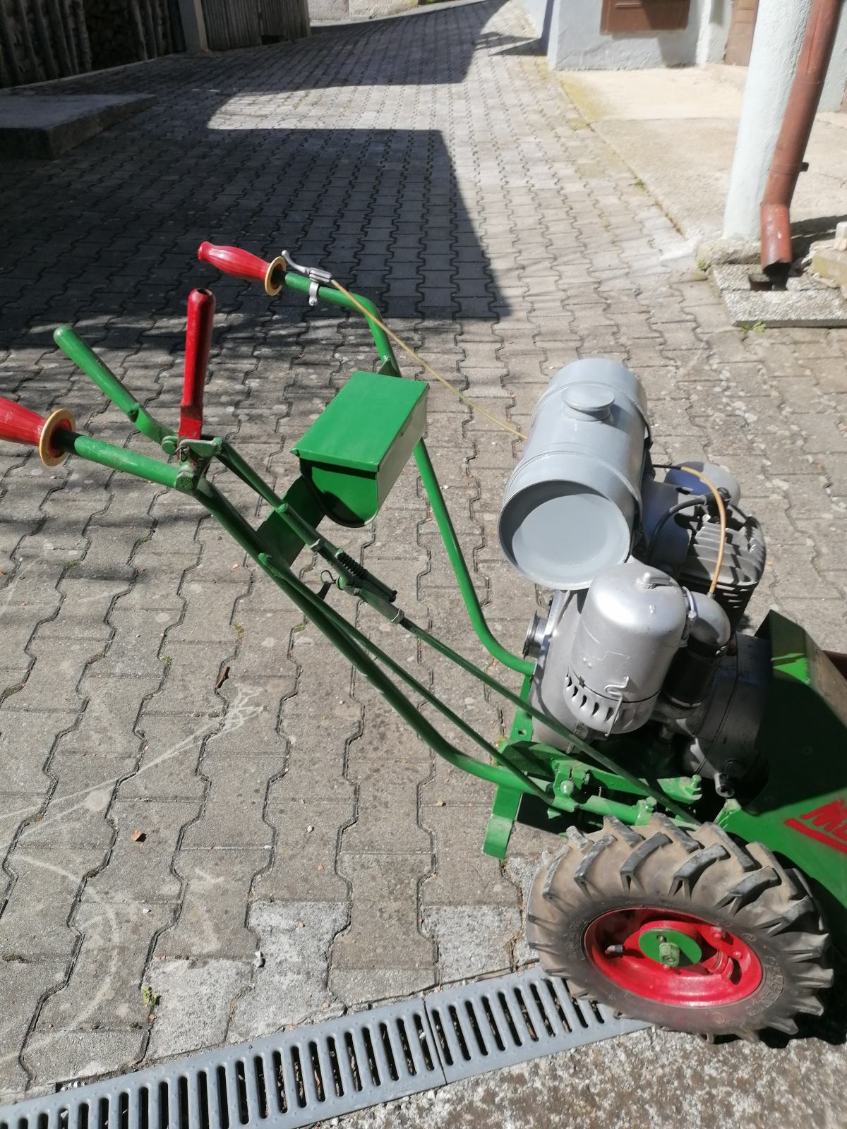 Kosilnica / motokultivator MOTY