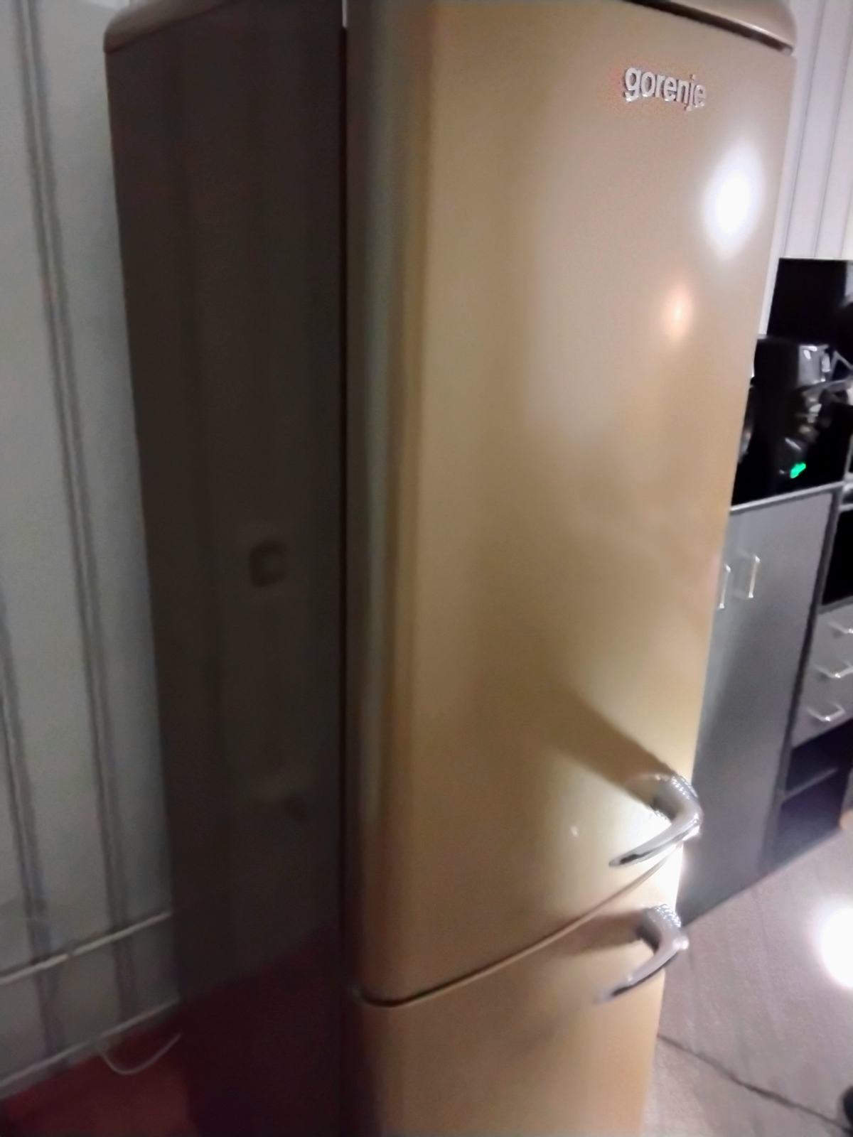 Prodam gorenje retro hladilnik