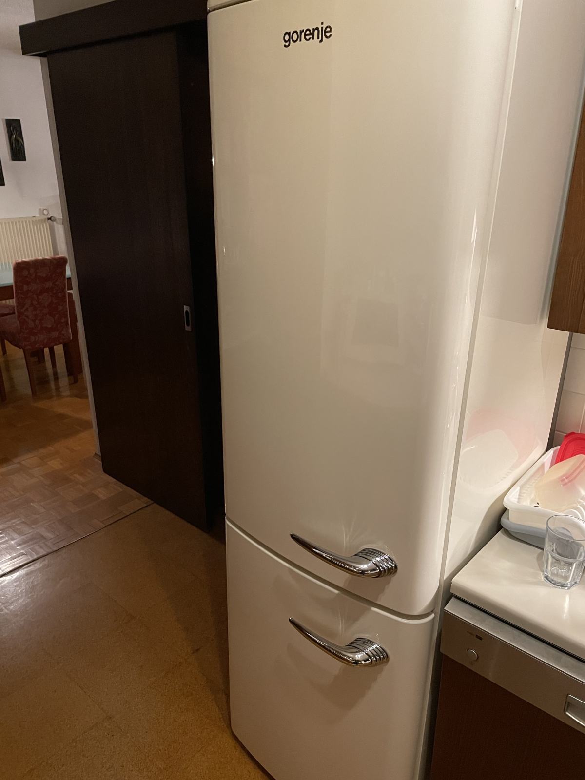 Retro Hladilnik Gorenje z zamrzovalnikom NO FROST