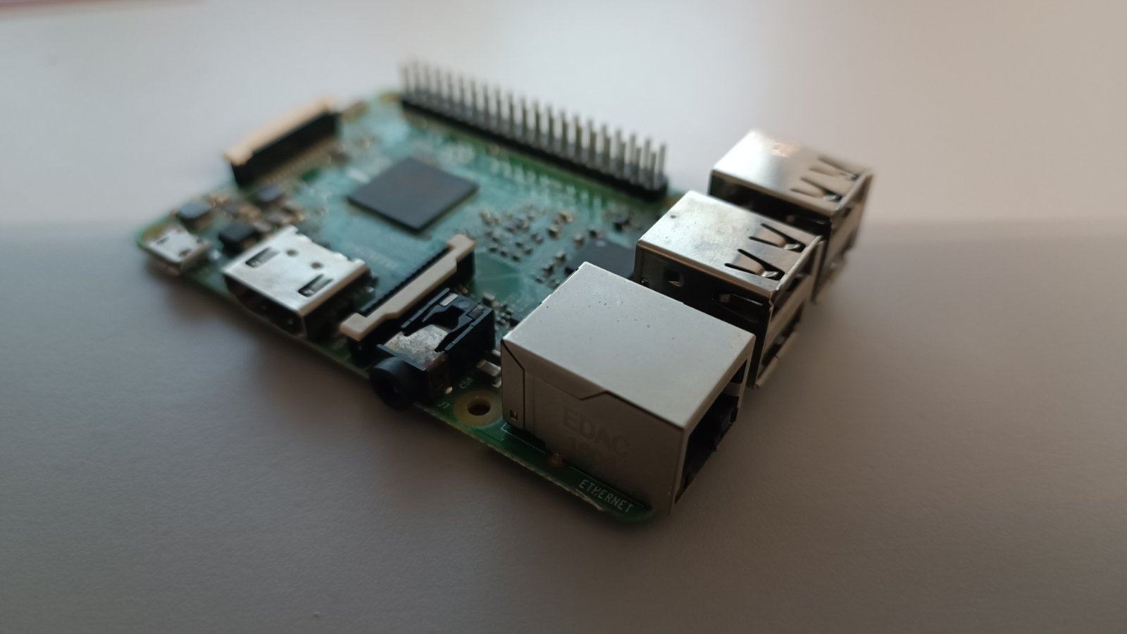 Raspberry Pi 3 Model B v1.2 + Ohišje